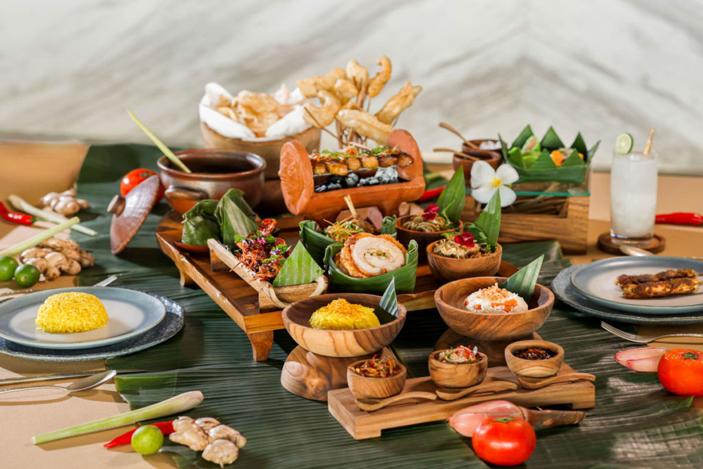 Authentic Balinese Dining Experience at Segaran Dining Terrace ...
