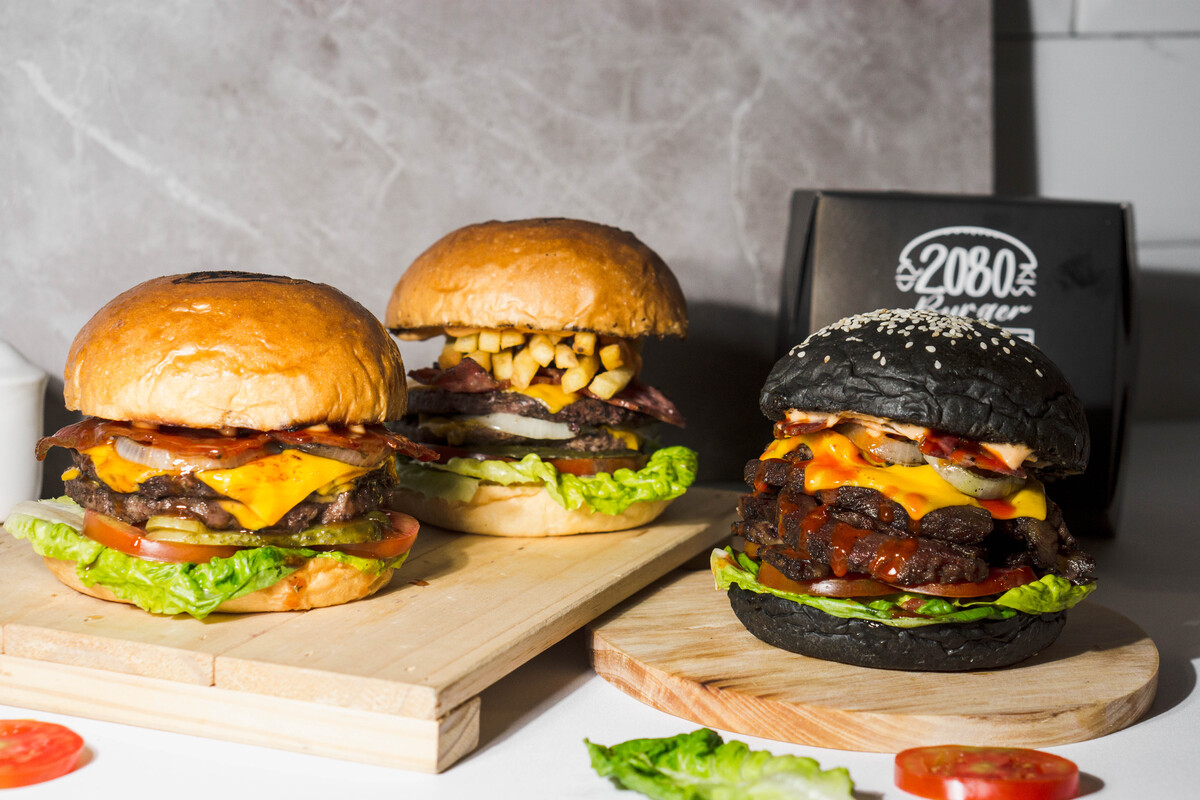 2080 Burger Signatures - Exquisite Taste Magazine